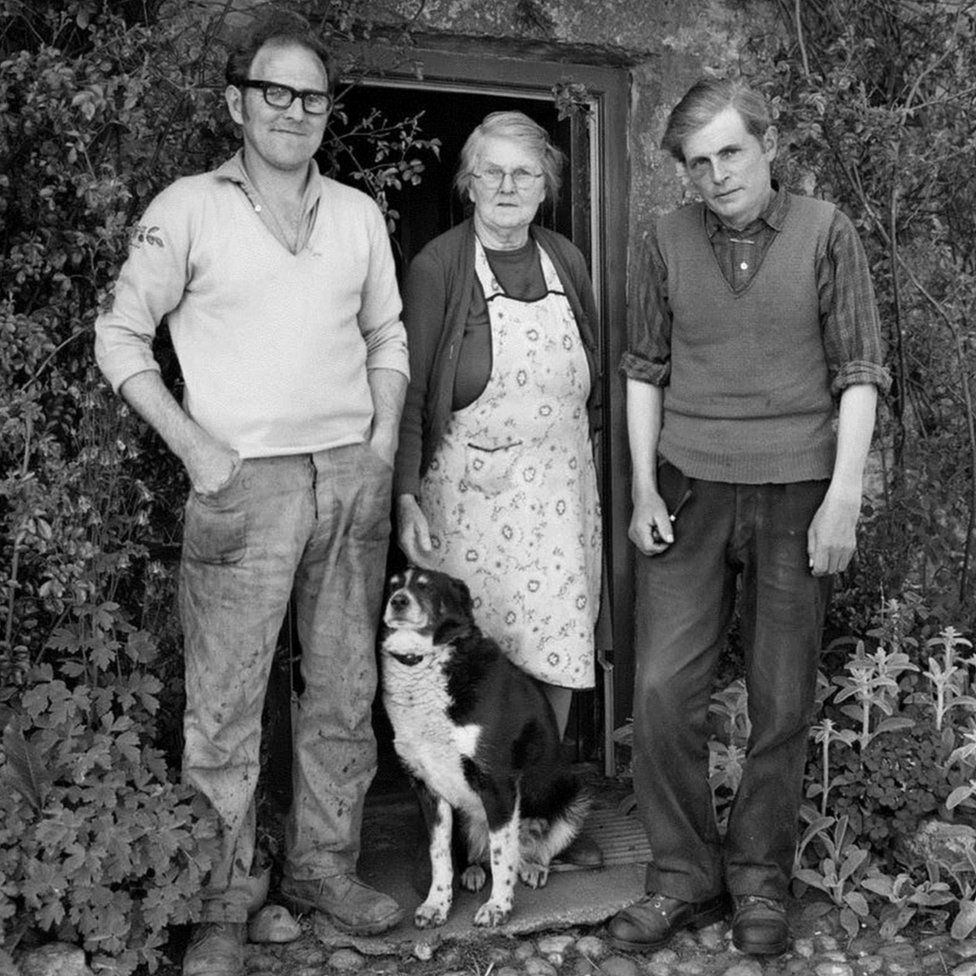 Chris Killip: Harvard professor in Isle of Man exhibition - BBC News