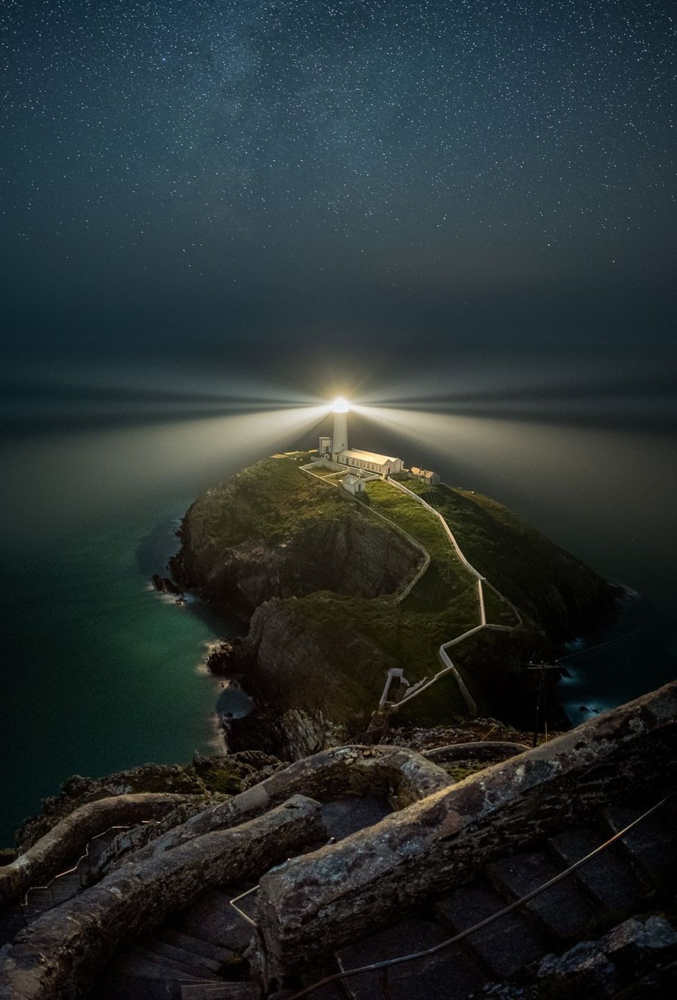 Oriel: Wythnos Awyr Dywyll - BBC Cymru Fyw