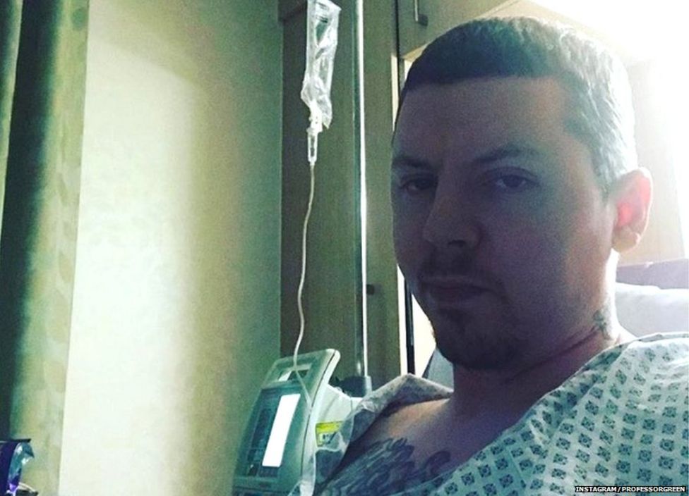 NHS hernia mesh repairs 'leaving patients in chronic pain' - BBC News