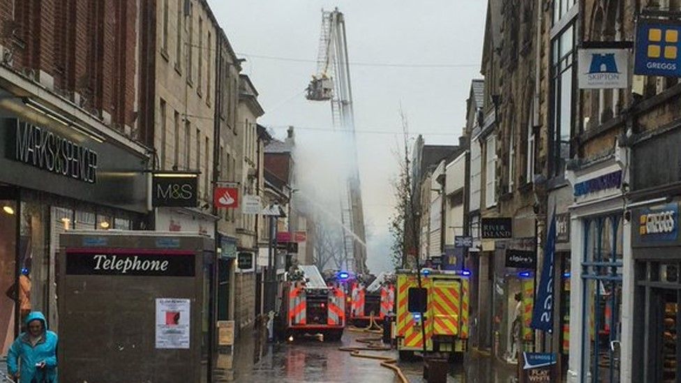 Fire breaks out at Lancaster city centre gym - BBC News