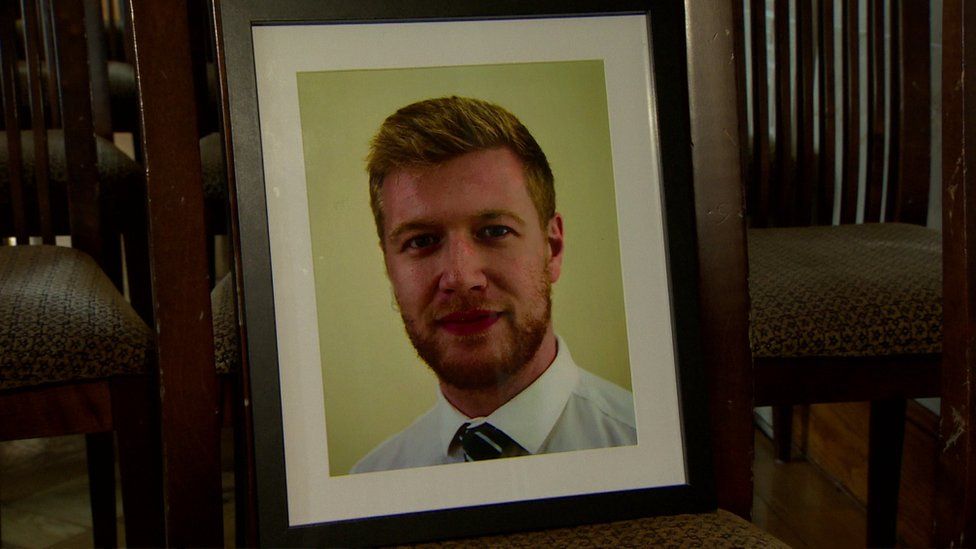 Motor neurone disease: People in NI 'waiting too long for tests' - BBC News