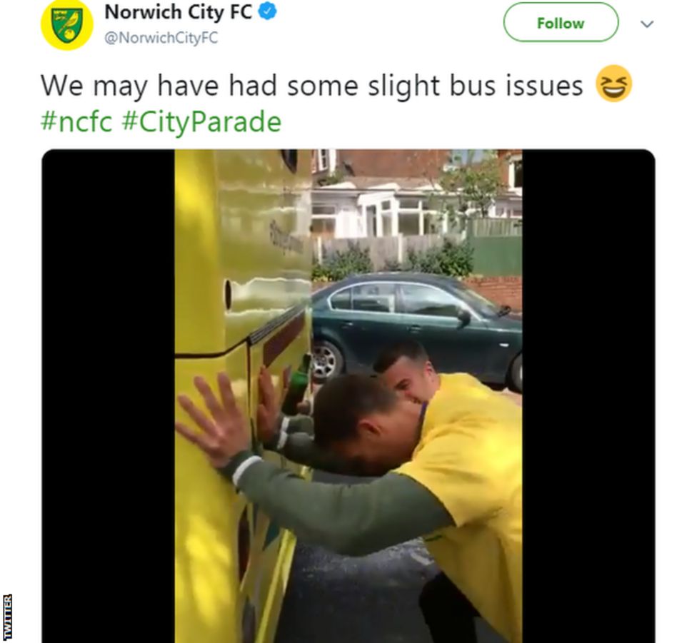 Norwich City promotion parade bus breaks down - BBC Sport