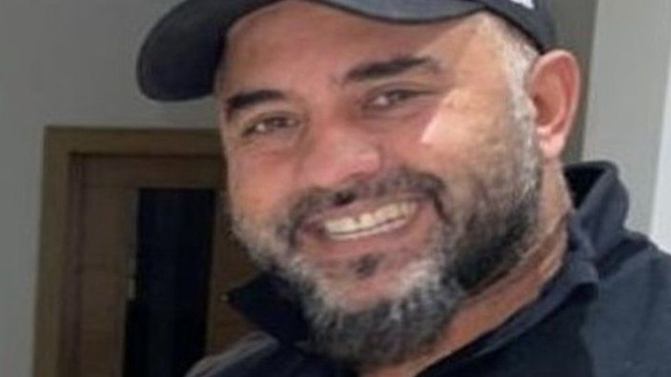 Oliver Pugh jailed for murdering taxi driver Mohammed Istakhar - BBC News