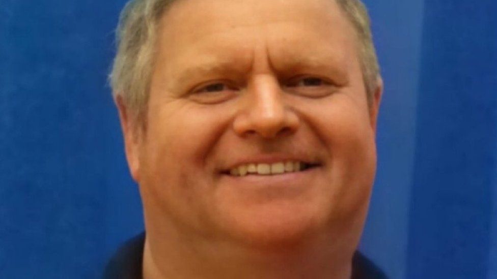 Covid-19 death maintenance worker Graham Thorne was 'perfect' - BBC News