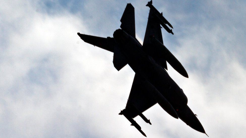 Islamic state conflict: The spiral of violence - BBC News