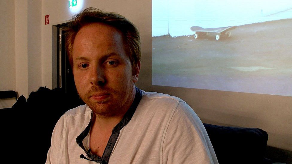 The German entrepreneurs celebrating their mistakes - BBC News