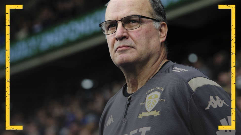 Leeds United Marcelo Bielsa mural unveiled in city - BBC News