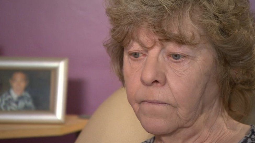 Funeral director Alison Pople stole £14k charity donations - BBC News