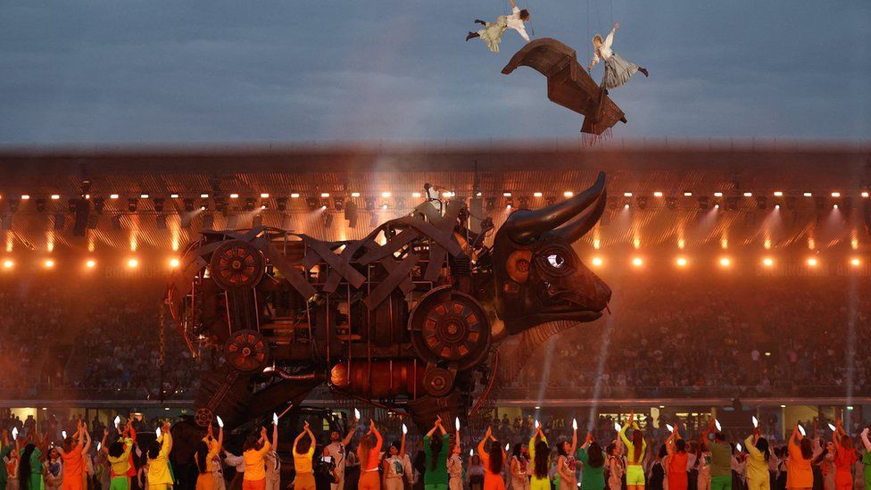 Commonwealth Games: Birmingham bull a tourist attraction - BBC News