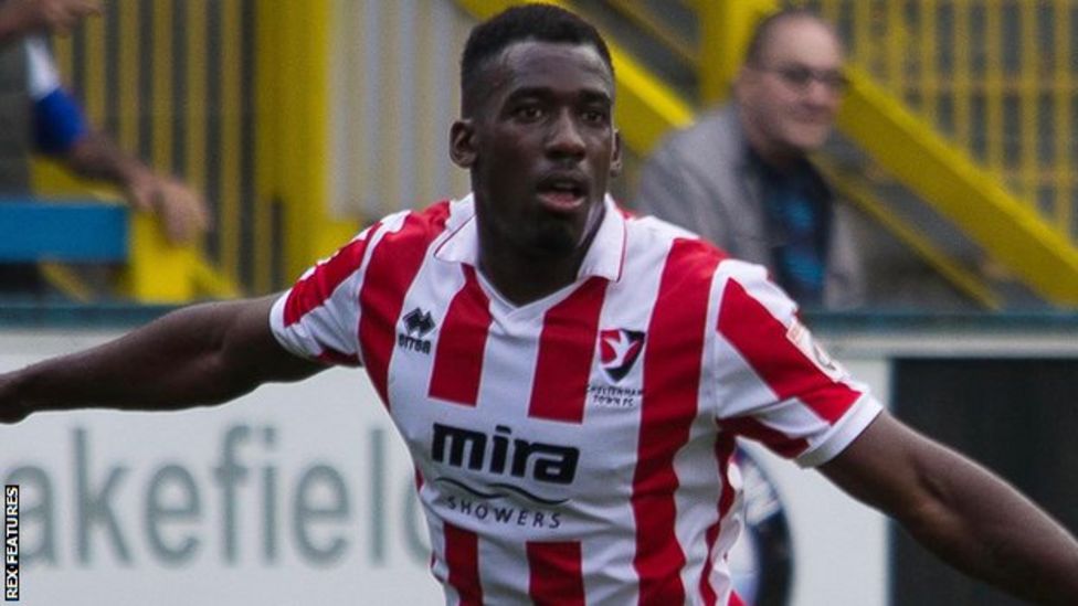 Amari Morgan-Smith: Cheltenham Town striker signs new contract - BBC Sport