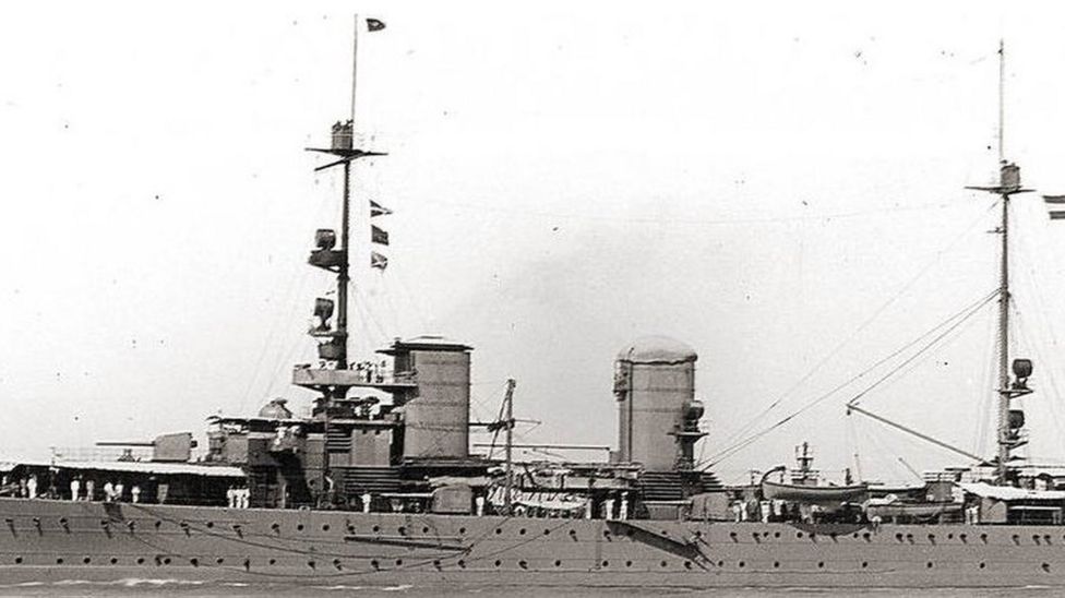 UK investigates WW2 shipwreck looting claims - BBC News