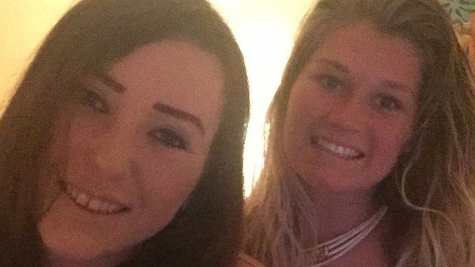 Tunisia terror attacks: Memorial service for British victims - BBC News