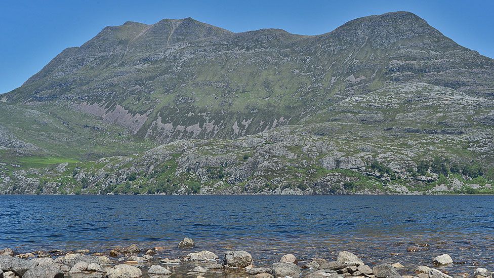 Searches for Yorkshire man missing in Kinlochewe - BBC News
