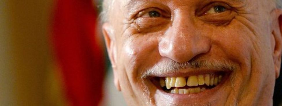 News Daily: Prostate cancer warning and US school shooting - BBC News