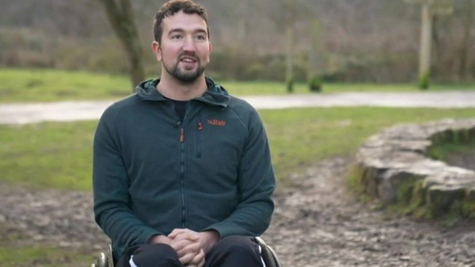 Seven-day marathon attempt begins for disabled Shropshire man - BBC News