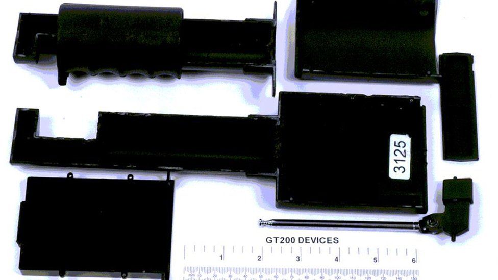 Bomb detectors conman Gary Bolton ordered to pay £1.25m - BBC News