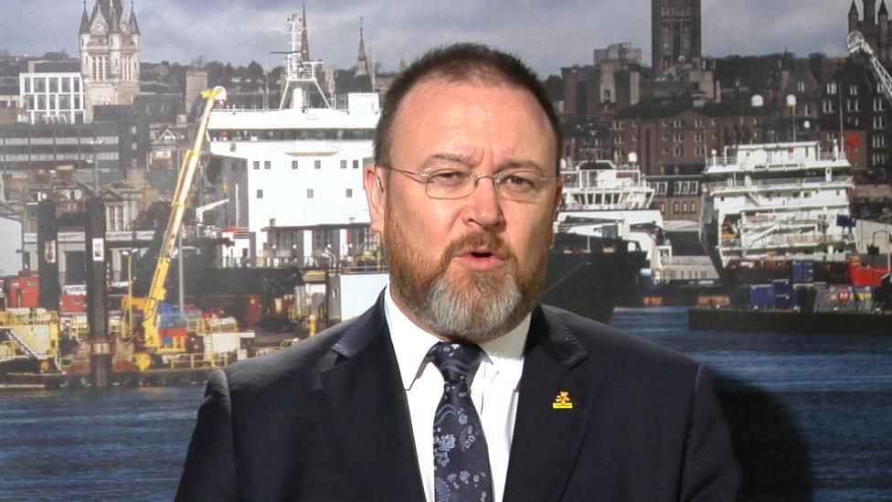 SNP call on Labour to act quickly on Brexit - BBC News