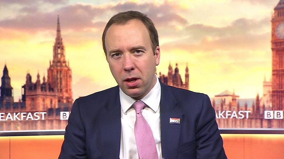 Shakespeare gets Covid vaccine: All's well that ends well - BBC News