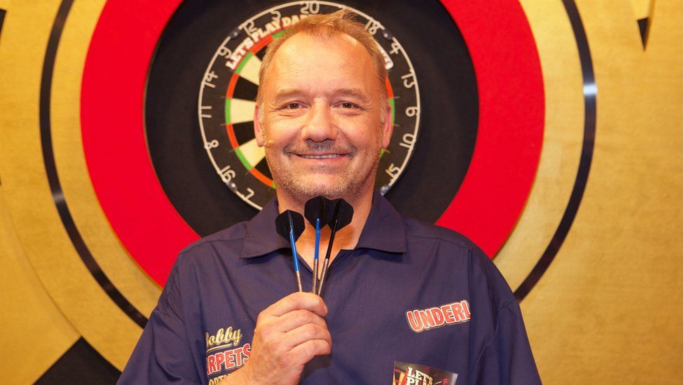 Comedian Bob Mortimer has triple heart bypass operation - BBC News