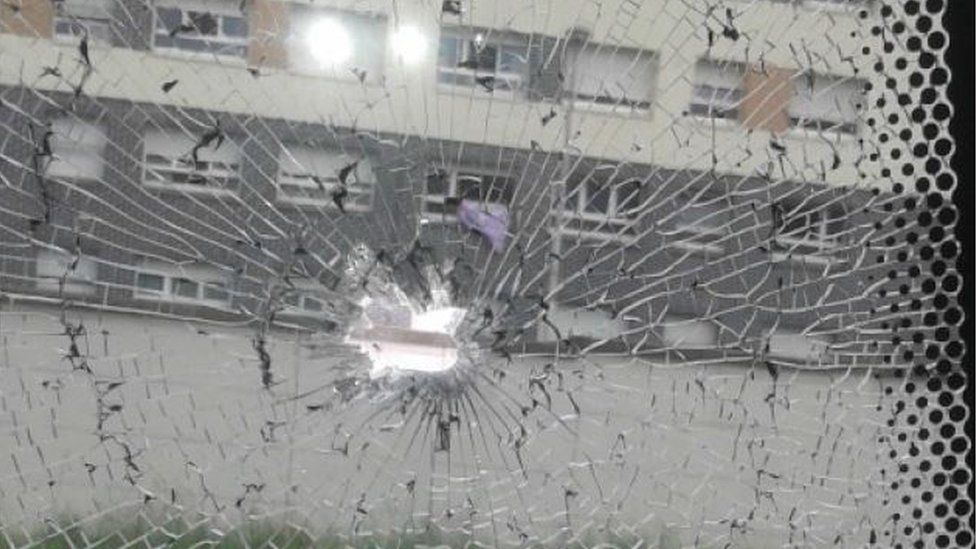 Teenagers fired catapults at vehicles on M4 motorway - BBC News