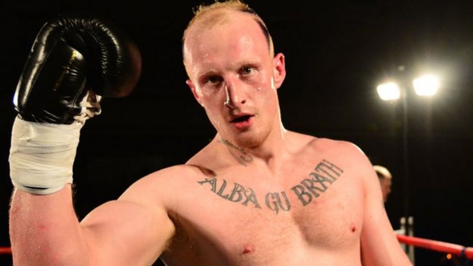 Joshua wins Commonwealth title with first-round knockout - BBC Sport