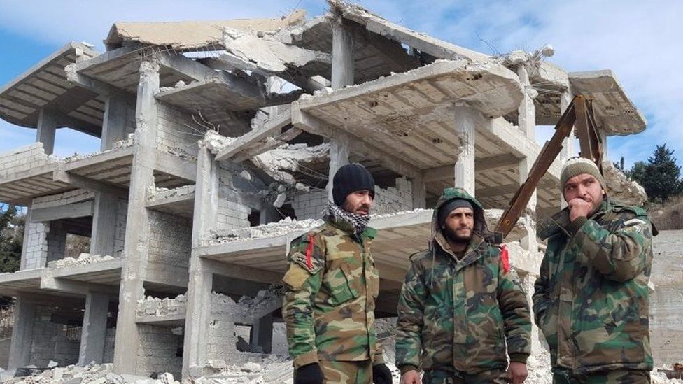 Syria peace talks move tentatively into a second day - BBC News