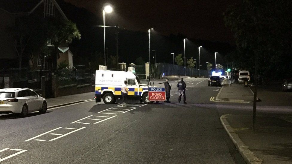John Boreland: Family of murdered loyalist offer £10k reward - BBC News