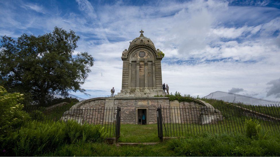 'Architectural gem' near Ancrum to be restored - BBC News