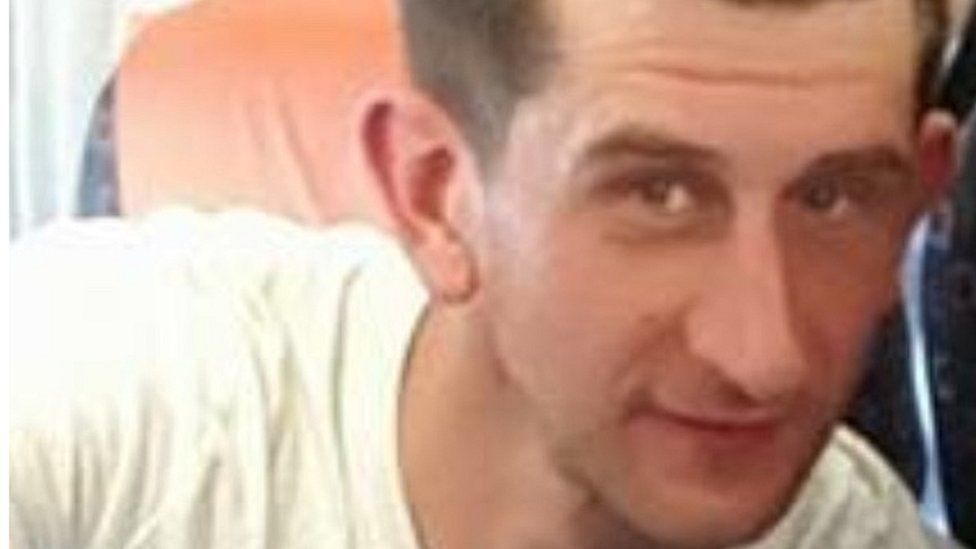 Jamie Lines's Instagram, Twitter & Facebook on IDCrawl