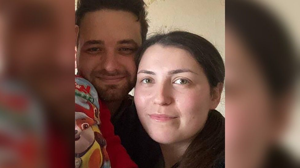 Ukraine: British man 'preparing to bear arms' in Nikopol - BBC News