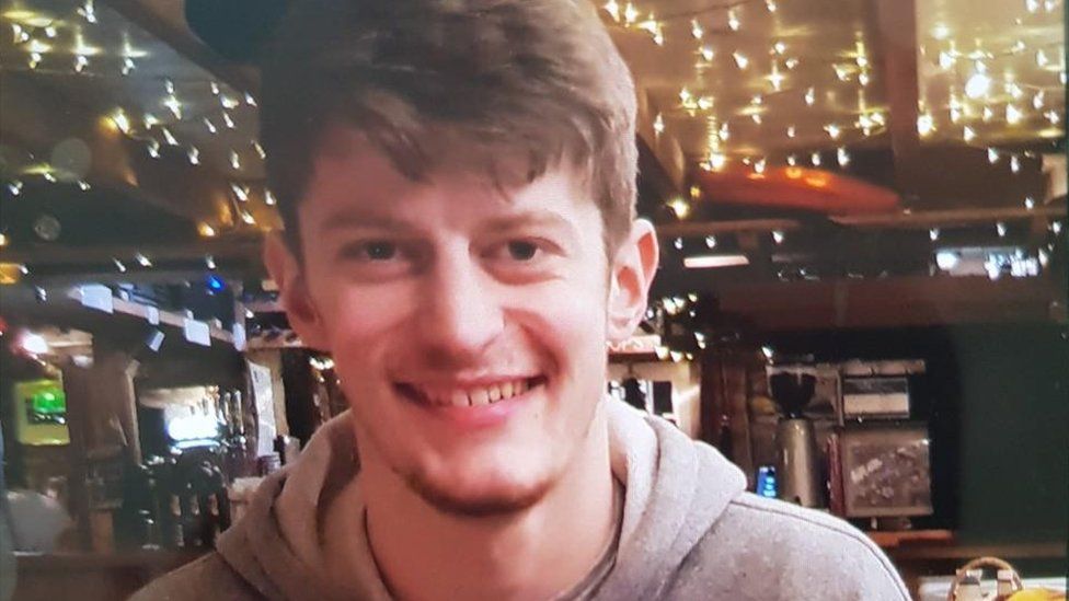 Thomas Canton: Tributes paid to loving son who died in crash - BBC News