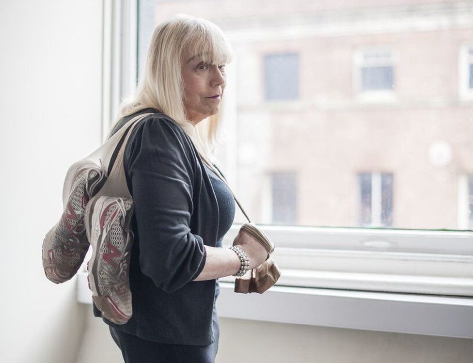 Trans soldiers speak of military as 'form of therapy' - BBC News