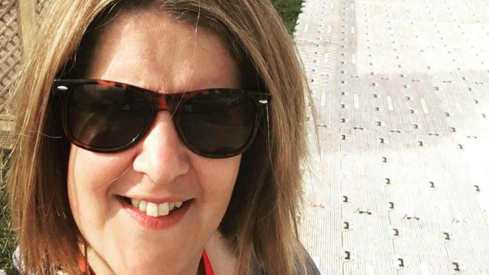 Y da, y drwg a'r doniol: Profiadau Eisteddfodol staff yr Urdd - BBC ...