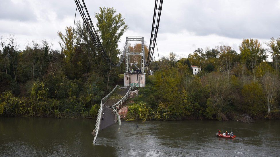 France bridge collapse: 50-tonne lorry 'probably caused accident' - BBC ...