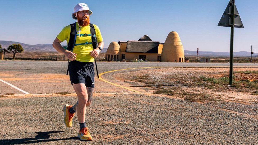 Mo Farah shares support for Worthing man running length of Africa - BBC ...