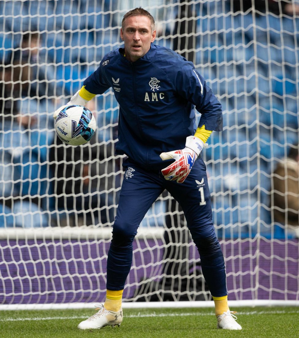 McGregor to decide his future in summer - BBC Sport