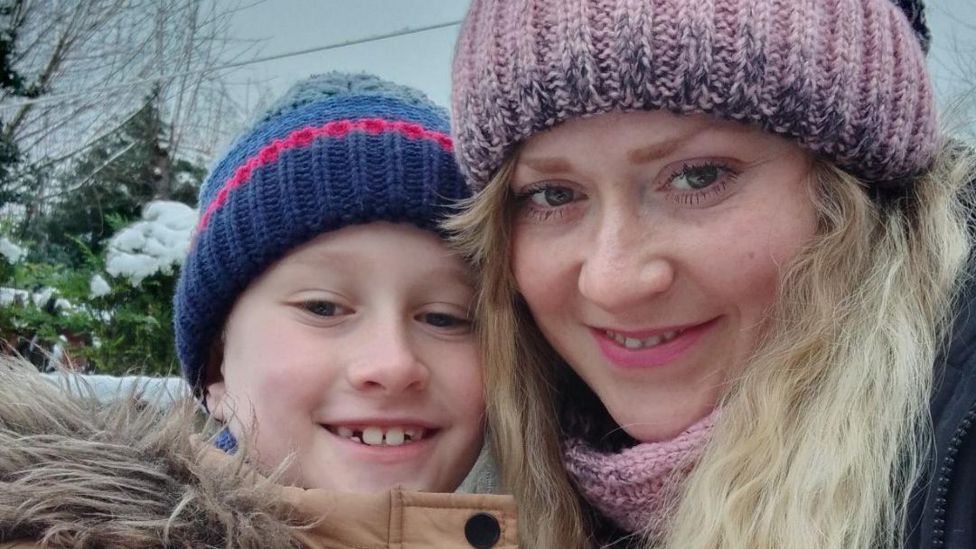 Selby teenager Alex becomes 'UK's youngest bus driver' - BBC News