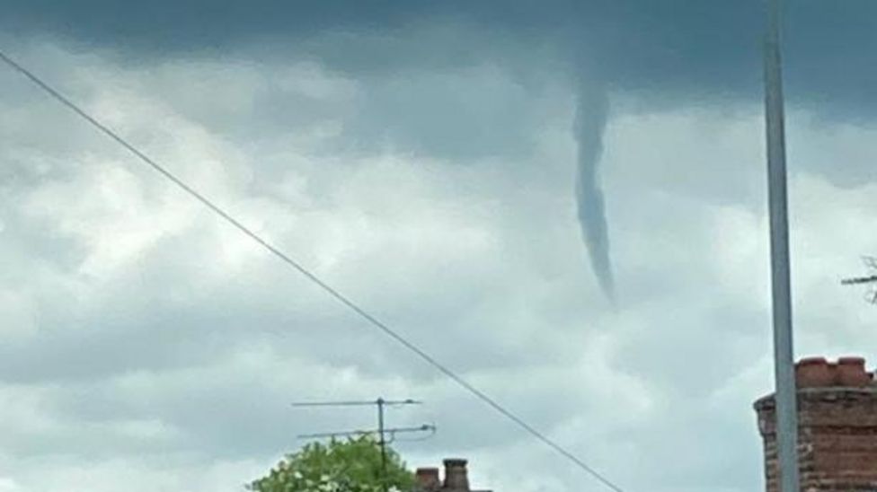 Funnel cloud images captured in East of England - BBC News
