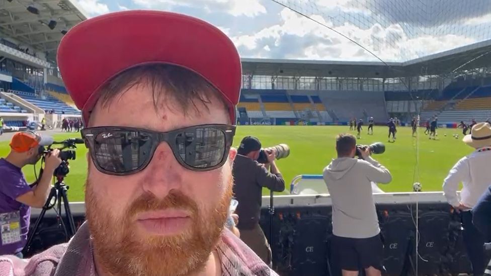 Y Cymry sy'n dal yn mynd i Ewro 2024 - BBC Cymru Fyw