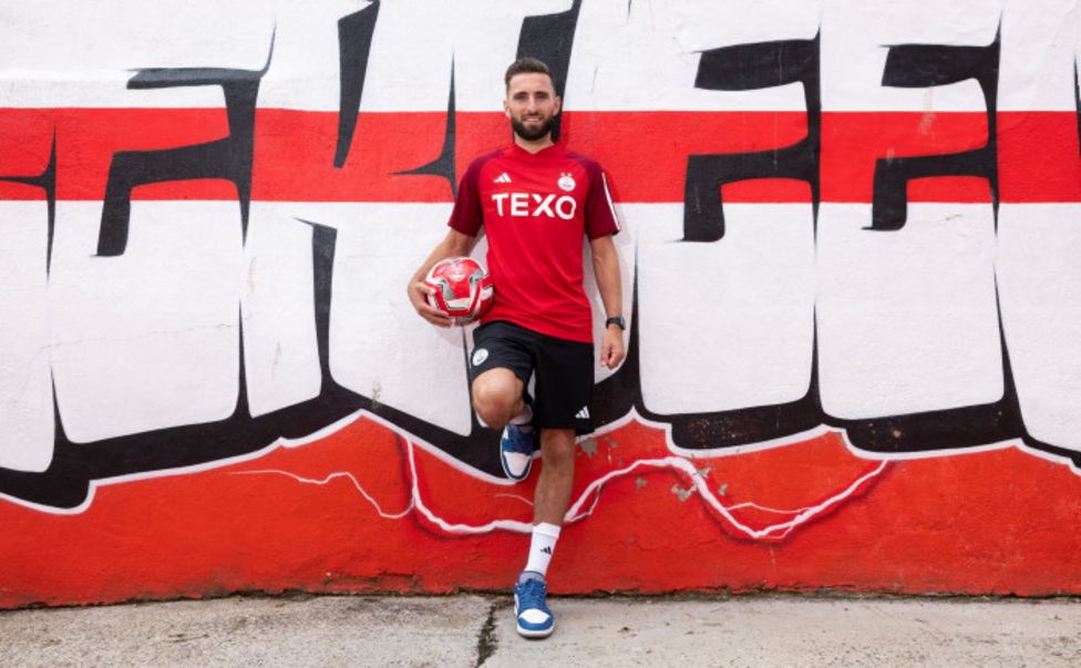 Shinnie on Europe & silverware hopes - BBC Sport