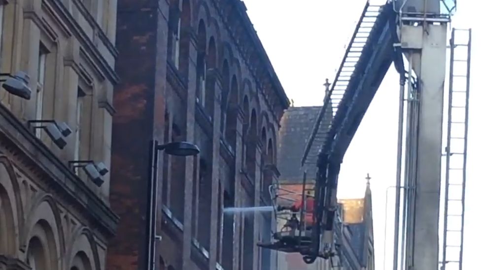 Two bodies found after Manchester Chinatown fire - BBC News