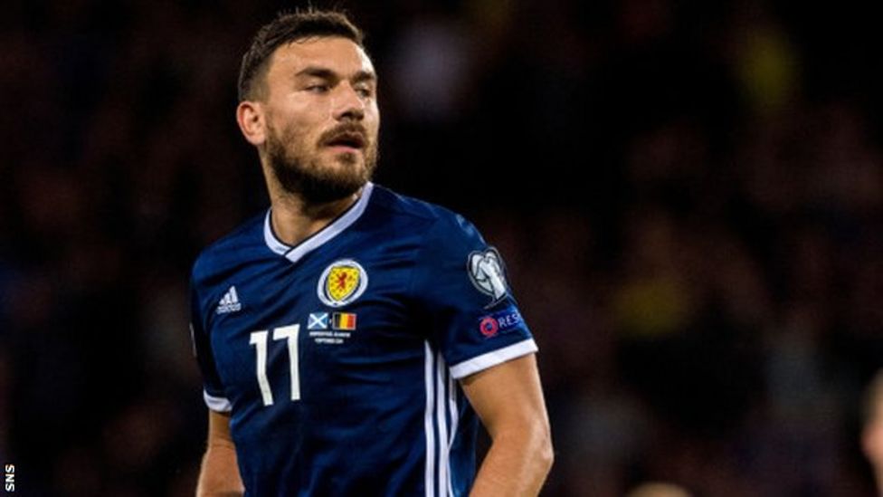 Robert Snodgrass: Former Scotland midfielder joins Hearts - BBC Sport