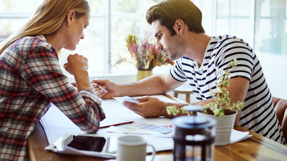 Shoddy trade work 'causes knock-on costs' - BBC News