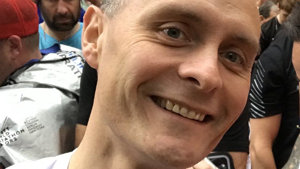 Runners 'deflated' as Birmingham half marathon cut short - BBC News