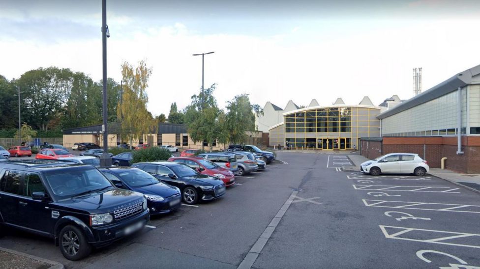 Loughborough: Council proposes rise in town car parking charges - BBC News