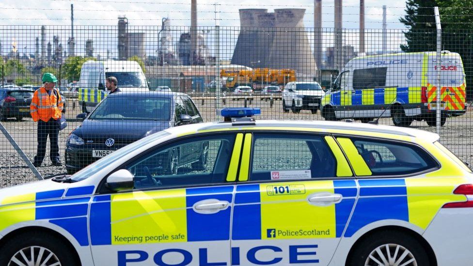 Four arrests after washing machine demo at Grangemouth oil refinery ...
