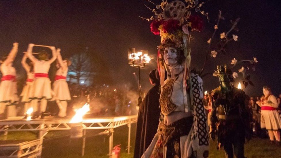 Beltane Fire Festival marks May Day in Edinburgh - BBC News