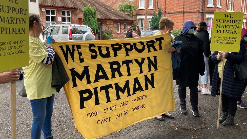 Winchester consultant Martyn Pitman 'victimised over hospital concerns ...