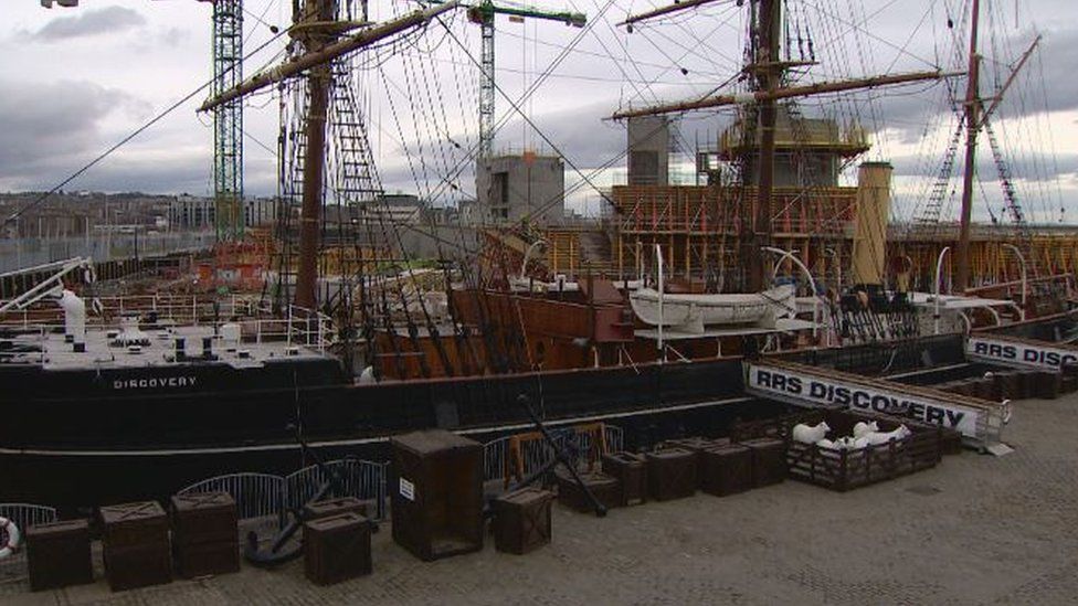 RRS Discovery marks 30 years back home - BBC News