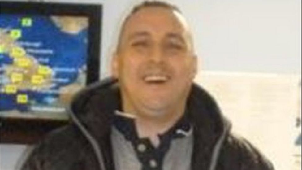 Missing Barlinnie prisoner Walter Bett arrested - BBC News